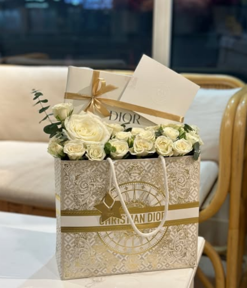 Azora Flowers | Online Flower Delivery in Fujairah, Flower Delivery in ...